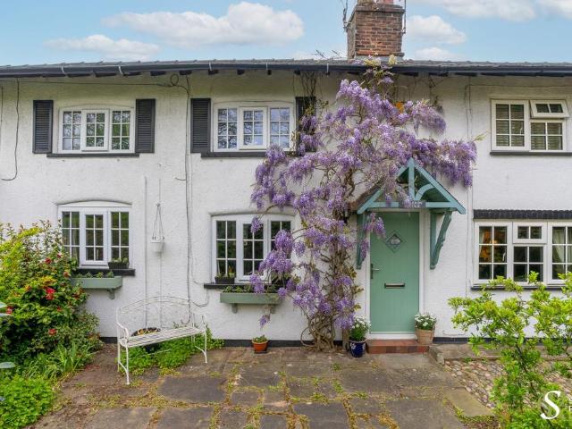 2 bedroom terraced house for sale