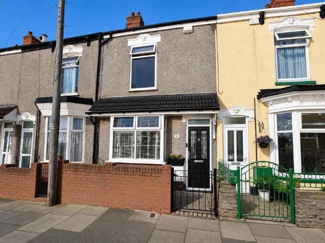 2 bedroom terraced house for sale