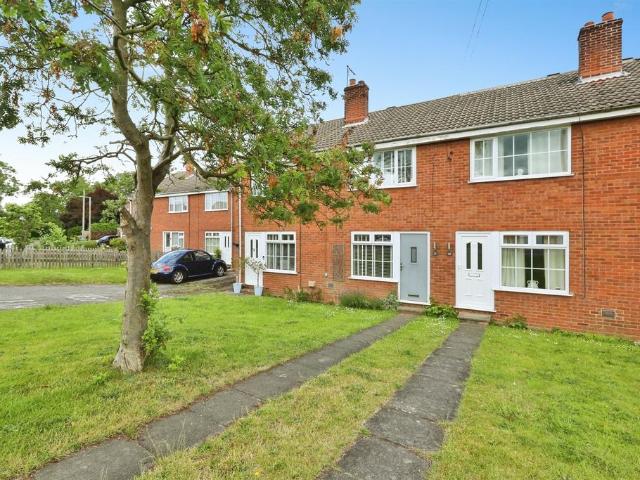 2 bedroom terraced house for sale