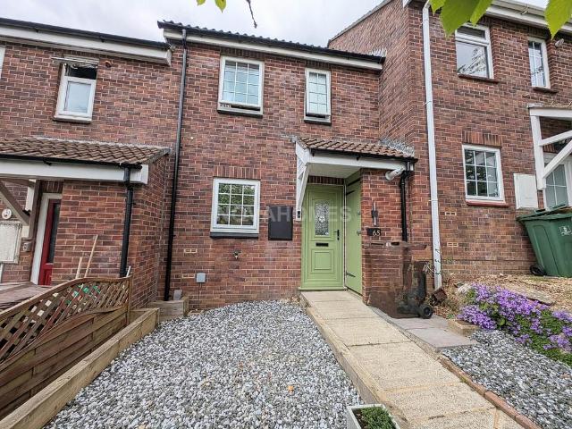 2 bedroom terraced house for sale