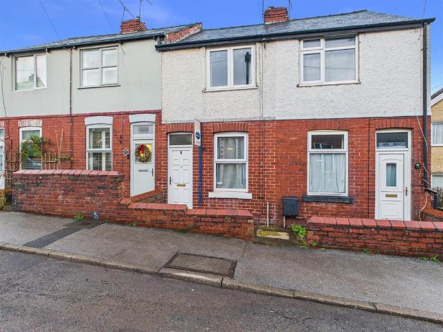 2 bedroom terraced house for sale
