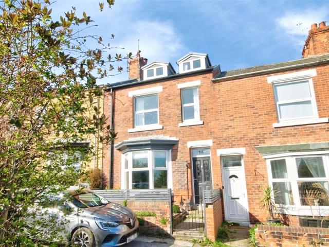2 bedroom terraced house for sale