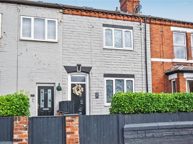 2 bedroom terraced house for sale