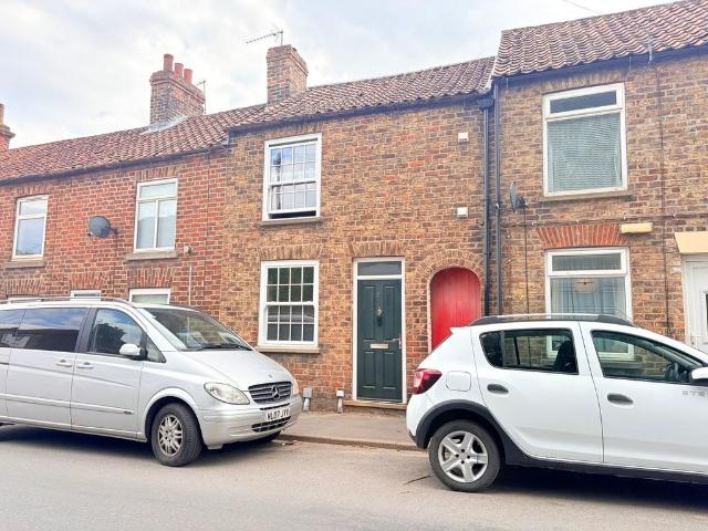 2 bedroom terraced house for sale