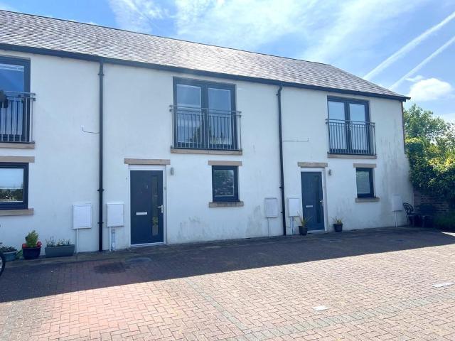 2 bedroom terraced house for sale