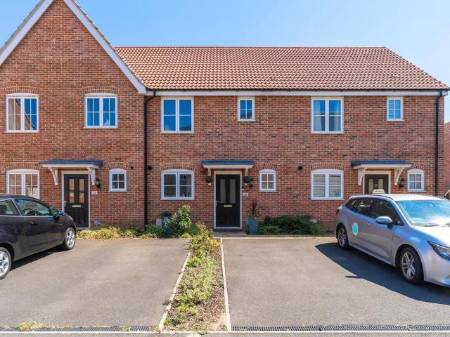 2 bedroom terraced house for sale