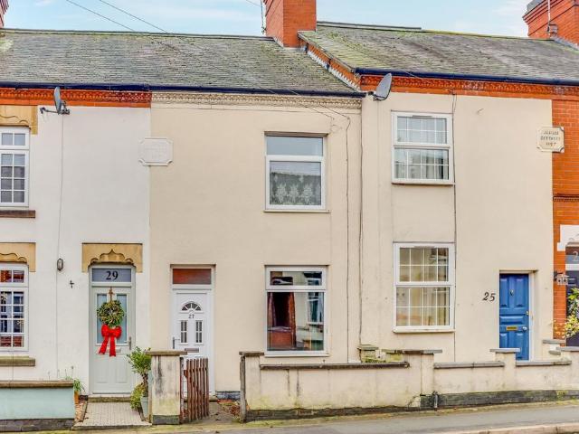2 bedroom terraced house for sale