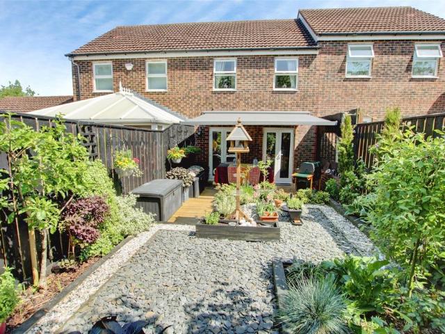 2 bedroom terraced house for sale