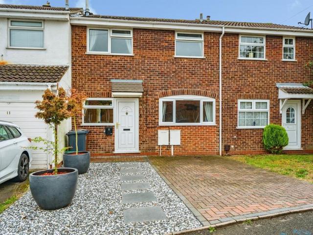 2 bedroom terraced house for sale