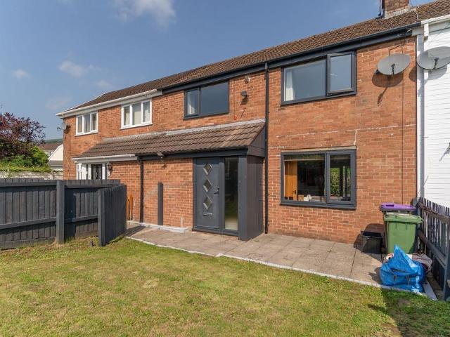2 bedroom terraced house for sale