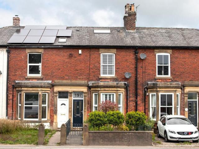 2 bedroom terraced house for sale