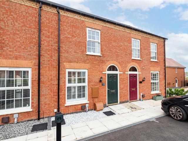 2 bedroom terraced house for sale