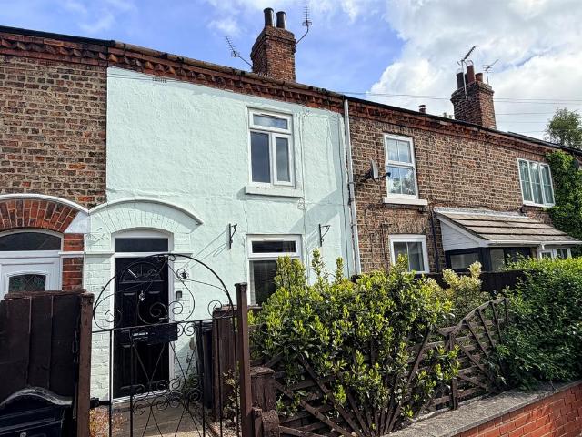 2 bedroom terraced house for sale