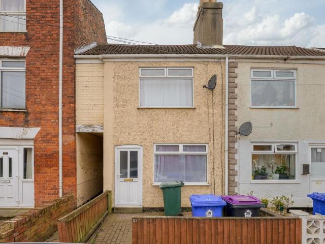 2 bedroom terraced house for sale