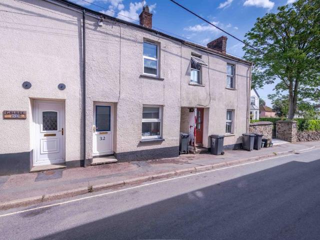 2 bedroom terraced house for sale