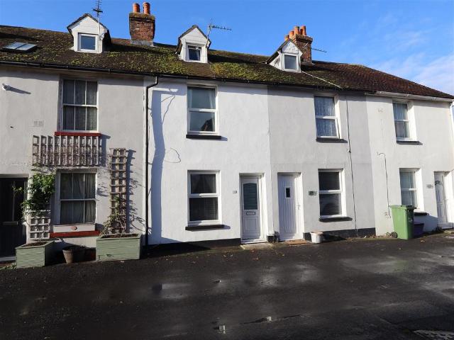 2 bedroom terraced house for sale