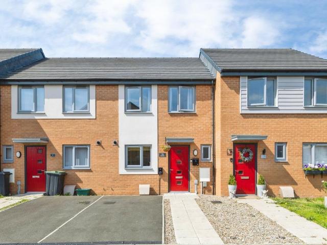 2 bedroom terraced house for sale