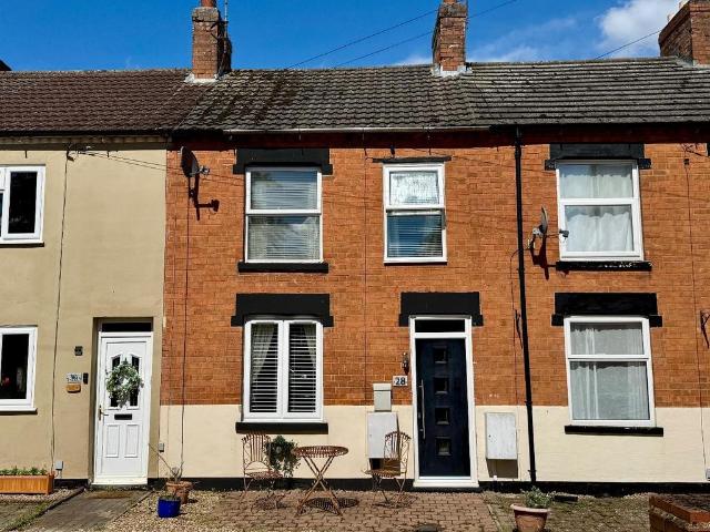2 bedroom terraced house for sale
