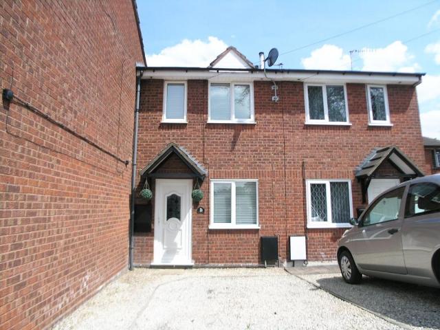 2 bedroom terraced house for sale