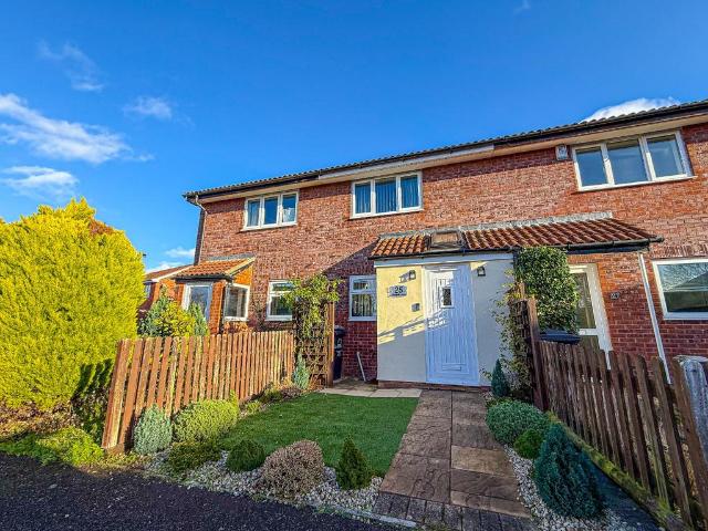 2 bedroom terraced house for sale