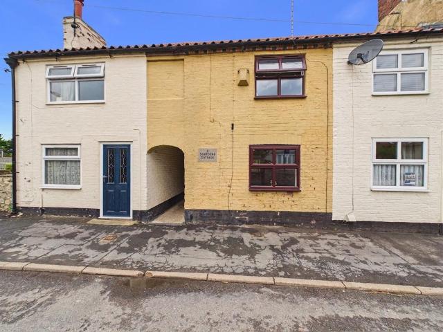 2 bedroom terraced house for sale