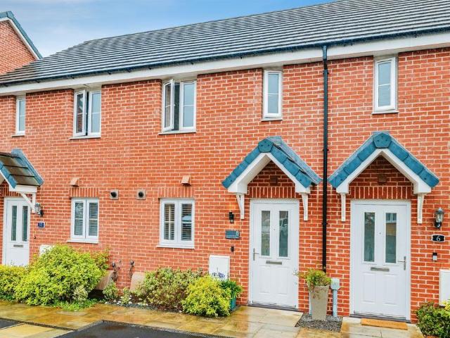 2 bedroom terraced house for sale