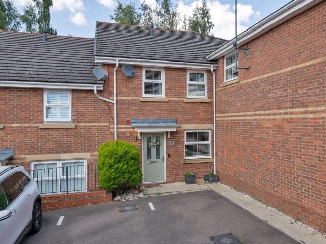 2 bedroom terraced house for sale