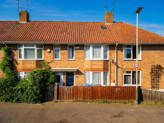 2 bedroom terraced house for sale