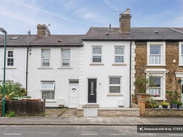 2 bedroom terraced house for sale