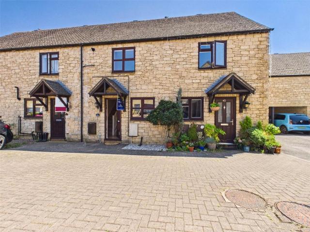 2 bedroom terraced house for sale