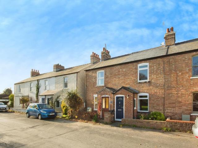 2 bedroom terraced house for sale