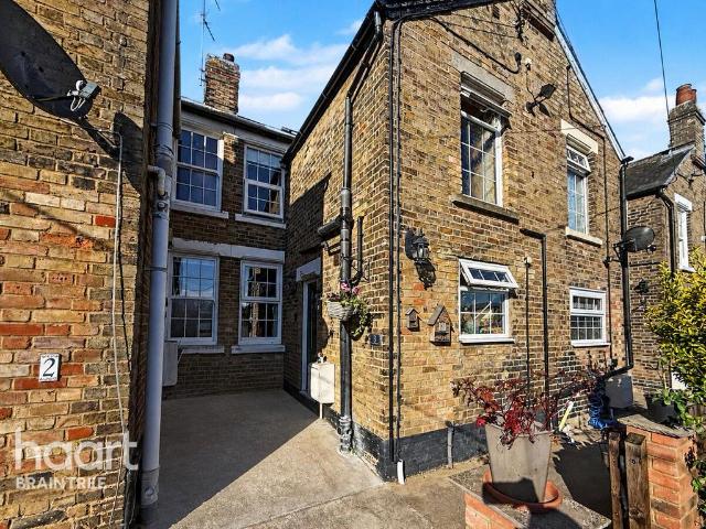 2 bedroom terraced house for sale