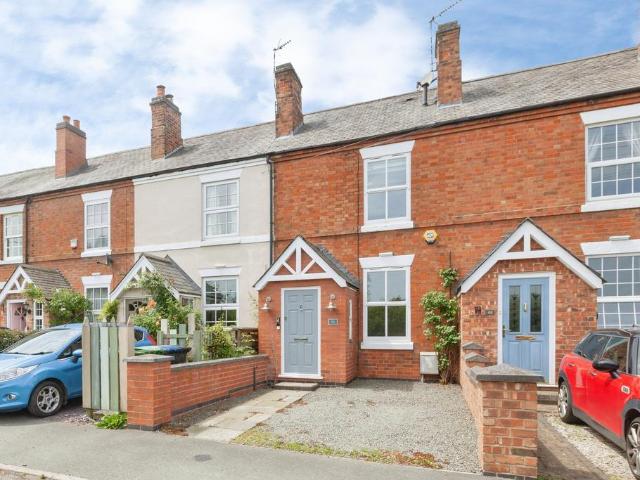 2 bedroom terraced house for sale