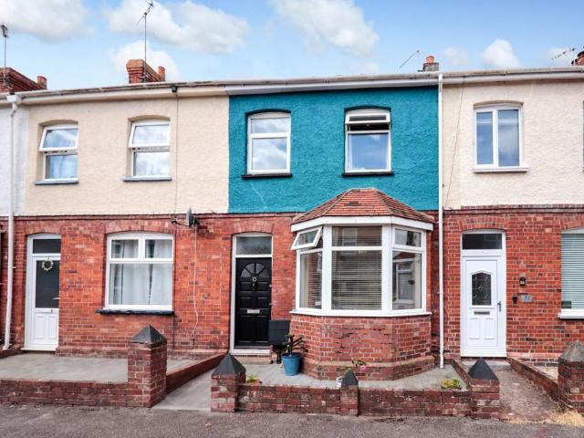 2 bedroom terraced house for sale