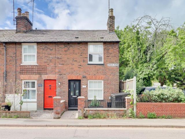 2 bedroom terraced house for sale