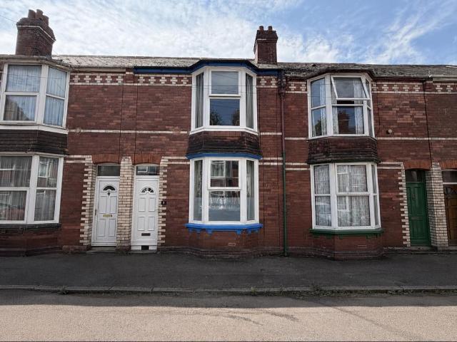 2 bedroom terraced house for sale