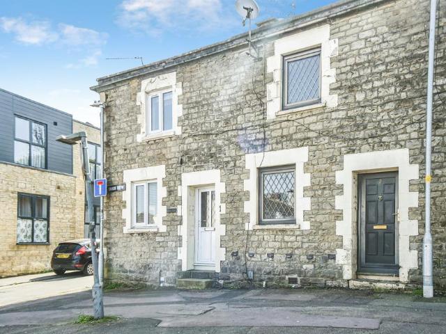 2 bedroom terraced house for sale