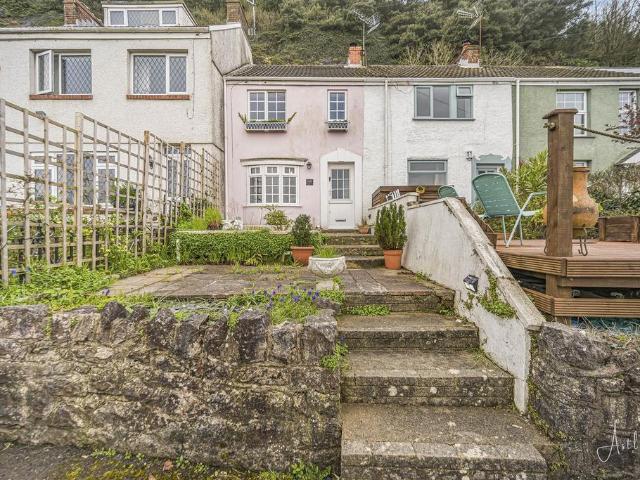 2 bedroom terraced house for sale