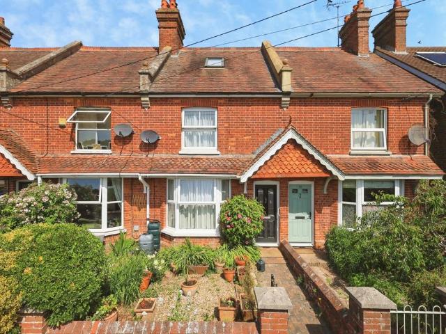 2 bedroom terraced house for sale