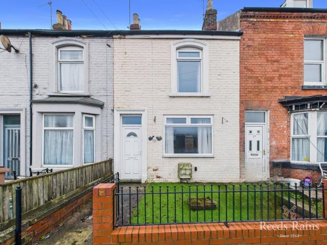 2 bedroom terraced house for sale