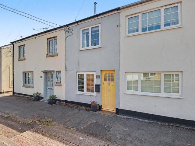 2 bedroom terraced house for sale
