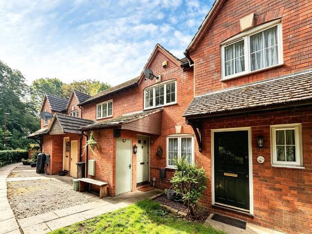 2 bedroom terraced house for sale