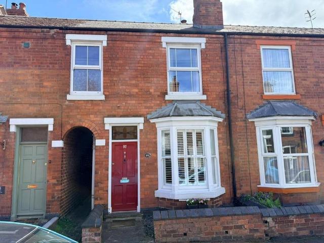 2 bedroom terraced house for sale