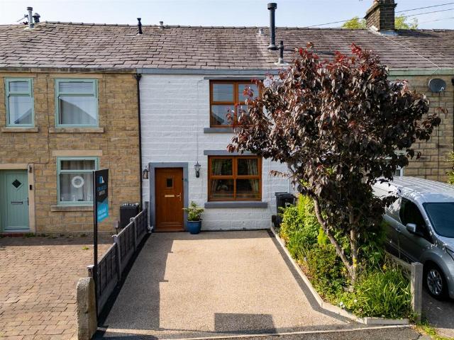 2 bedroom terraced house for sale