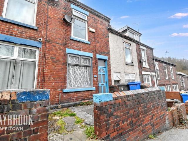 2 bedroom terraced house for sale
