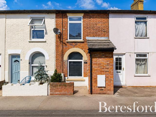 2 bedroom terraced house for sale