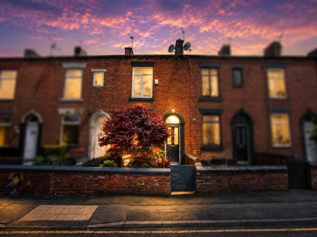 2 bedroom terraced house for sale