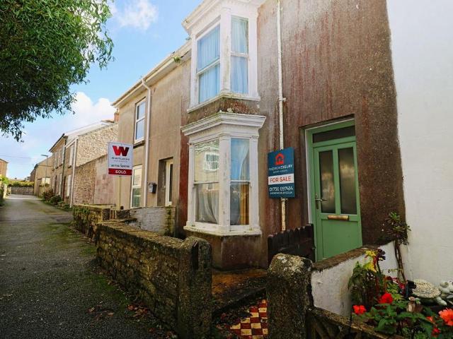 2 bedroom terraced house for sale