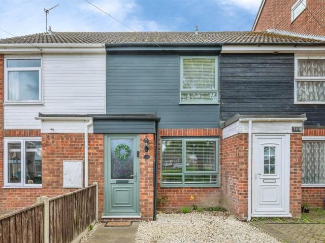 2 bedroom terraced house for sale