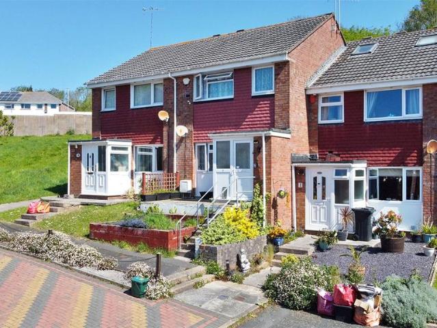 2 bedroom terraced house for sale